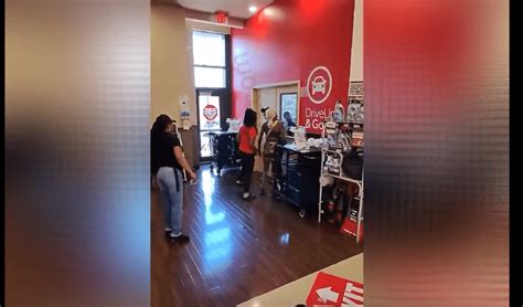 Two Girls Pulled Up To The Grocery Store Just To Get In A Heated