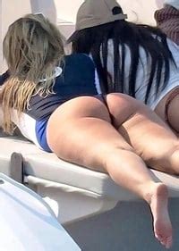 Wanda Nara S Nude Tits Out On The Open Ocean