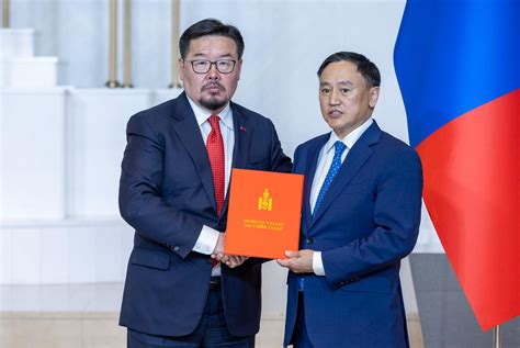 Монгол Улсын Ерөнхий сайд Г Занданшатар Засгийн газрын гишүүдээ томиллоо