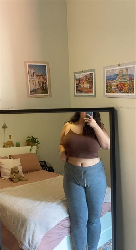 Just Showin Off My Curves Scrolller