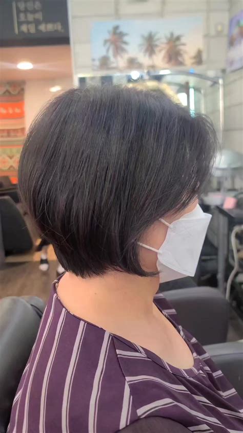 안녕하세요 건대미용실 어썸헤어 풍원장 입니다 풍성한 느낌의 리프펌 뿌리볼륨 은 덤으로~ 긴머리에서 여자짧은머리