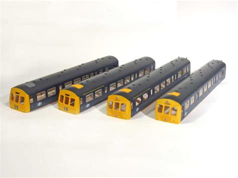 Em Gauge Layouts Models And Projects