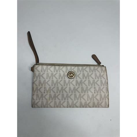 Michael Kors Fulton Vanilla Signature Large Zip Clutc Gem