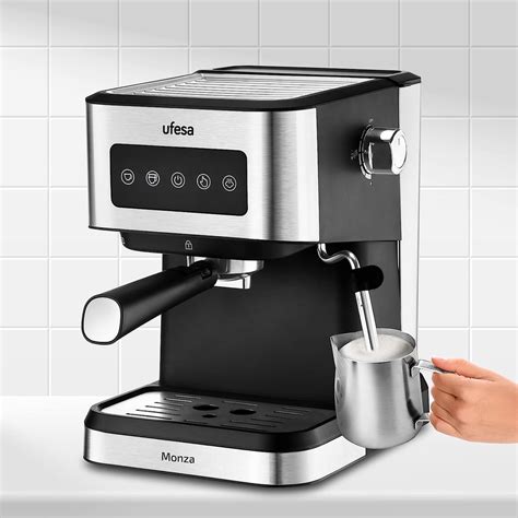Ufesa Monza Machine à Café Pour Expressos Et Capuccinos 20 Bars Écran