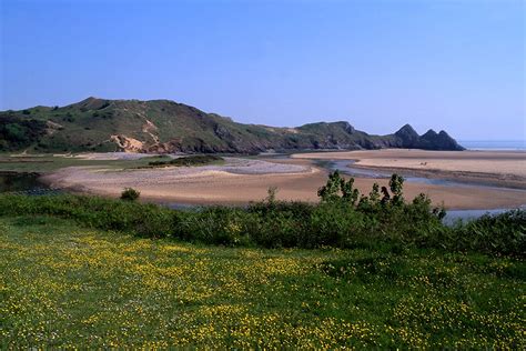 Three Cliffs Bay A Guide To This Breathtaking Gower Beach Delve