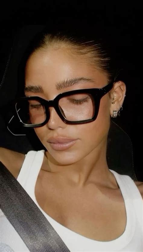 Pin By Rita On In The Shades Styled In Sunglasses 🕶️ In 2025