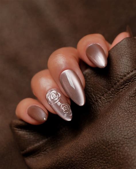 35 Cat Eye Nails That Shine Like Magic Stunning Designs You Need To