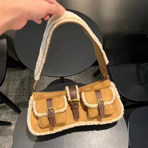 여성용 빈티지 무광 가죽 숄더백 인조 스웨이드 멋진 소녀 배낭 레트로 여성 겨드랑이 가방 플러시 배낭 핸드백 위시버킷