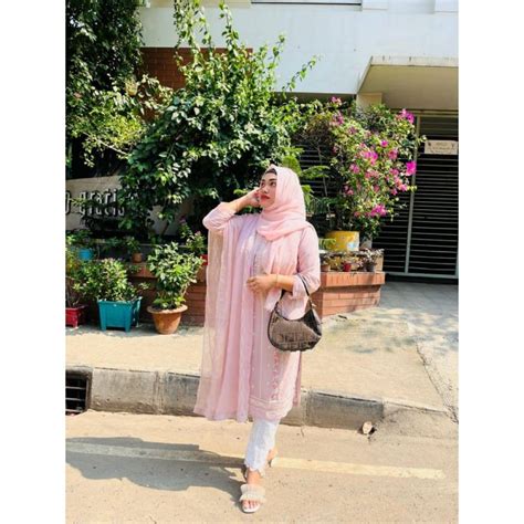 মানুষ বাঁচে মূলত ১৮ বছর তারপর বাকি জীবন সুখ দুঃখ প্রাপ্তি অপ্রাপ্তির হিসাব মিলাতে জীবনের শেষ