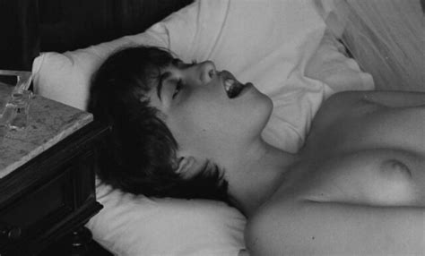 Nude Video Celebs Fernanda Torres Nude Love Me Forever Or Never 1986