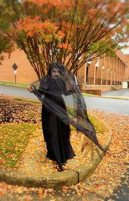 Womens Lady In Black Ghost Costume