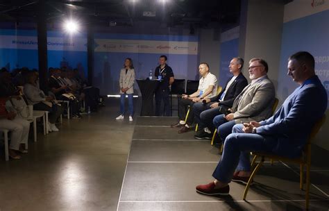 Фахівці Апарату РНБО України взяли участь у конференції з питань стійкості звязку та інтернету