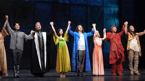 240309토 18시 30분 뮤지컬 노트르담 드 파리 커튼콜 윤형렬 솔라 이지훈 최민철 백형훈 장지후 유주연 외 Youtube