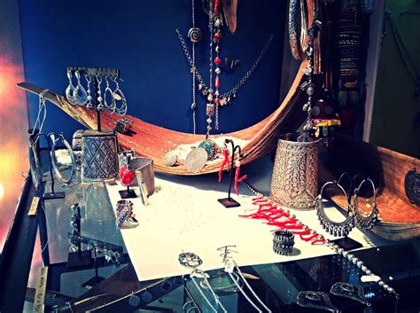 Laura Sciunnach Bijoux Historical Center Genova