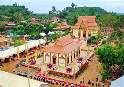 លោក ហ៊ុន ម៉ានិត អញ្ជើញ បញ្ចុះខណ្ឌសីមា និងសម្ភោធឆ្លងសមិទ្ធផលនានា ក្នុងវត្តឥន្ទមុនីវ័ន