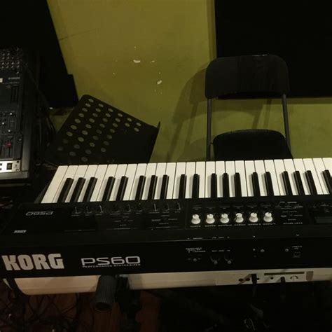 Korg Ps60 Keyboard Synthesiser Hobbies And Toys Music And Media Musical Instruments On Carousell
