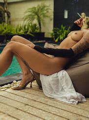 Hot And Slender Babe Katrinka Gee Displays Her Hot Figure With Sexy Medium Tits And Perky