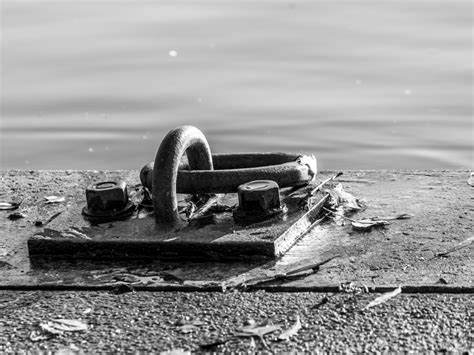 무료 이미지 바다 연안 모래 록 검정색과 흰색 목재 화이트 사진술 웨이브 차량 단색화 영국 피터 버러 흑백 사진 4218x3164