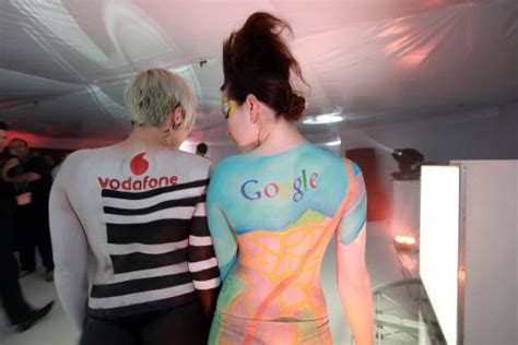 Vodafone นวซแลนดงานเขา อดขาย HTC Magic เพราะสาวเปลอย DroidSans