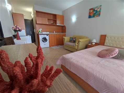 Студио Слънчев бряг Център Едностаен апартамент под наем 40 кв м