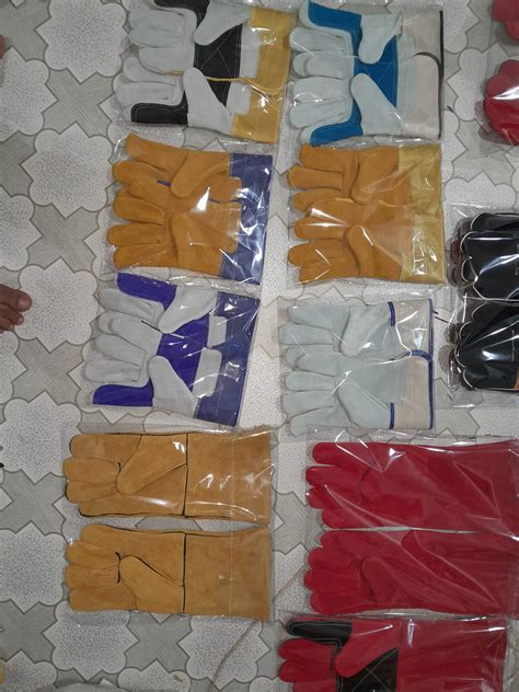 Tskaintl Tskaintl Added A New Photo — In Londres