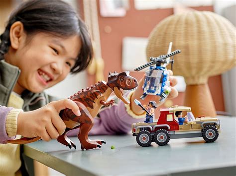 LEGO Jurassic World™ 76941 Pościg za karnotaurem :: Sklep Kleks