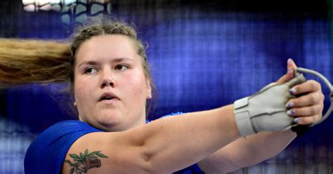 Silja Kosonen Heitti Hurjan Suomen Ennätyksen ”en Kyllä Ihan 77 Metrin Heittoa Odottanut