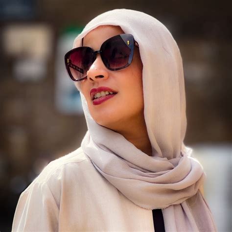 Mona اي بحب البس نظارات كبيره 🙂🫰🏻 Facebook