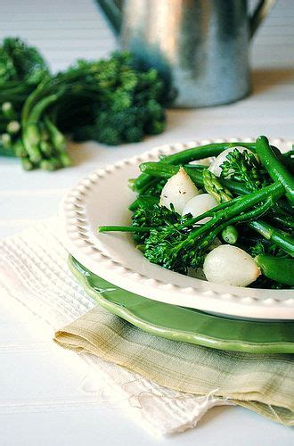 Green Spring Vegetable Medley Spring Vegetables Vegetarian Recipes Vegetable Medley