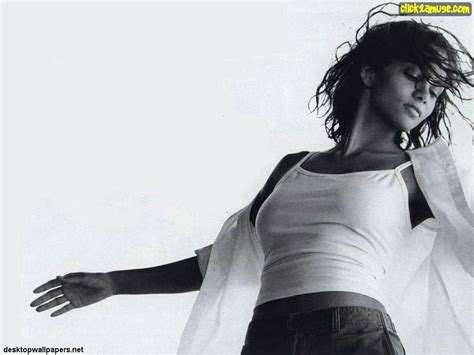 Halle Halle Berry Wallpaper Fanpop Halle Halle Berry Wallpaper Fanpop