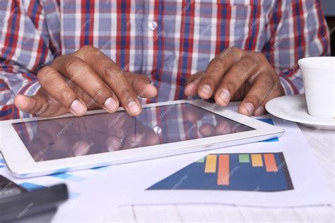 Premium Photo Using Self Created Chart Analyzing Chart On Digital Tablet