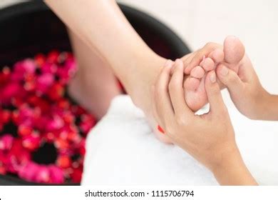 4124 Imágenes De Sensual Feet Massage Imágenes Fotos Y Vectores De