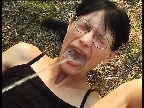 Free Hairy Pissing Porn Videos Xhamster