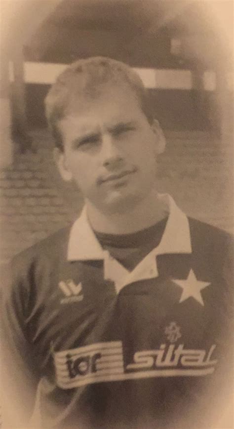 La Scomparsa Di Giorgio Rotolo Bandiera Nerostellata Negli Anni 90