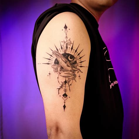 타투이스트 누리 고래와 가시 기하학 고래타투 기히학타투 가시타투 일러스트타투