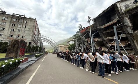 用脚步丈量信仰征程 以实践传承红色薪火 ——北川羌族自治县“七一”职业中学爱国主义教育徒步拉练纪实