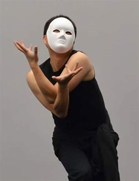 Li Xinmo Chinese Artist