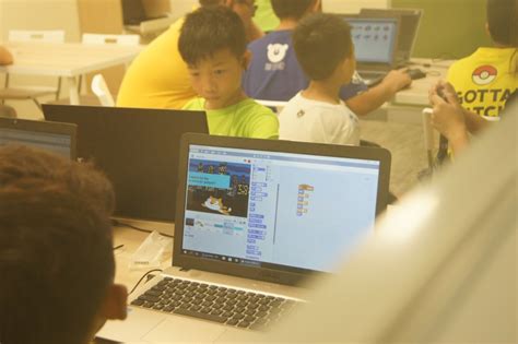 數位教育來襲孩子該學些什麼 樂技創客基地 │ Lucky Coding