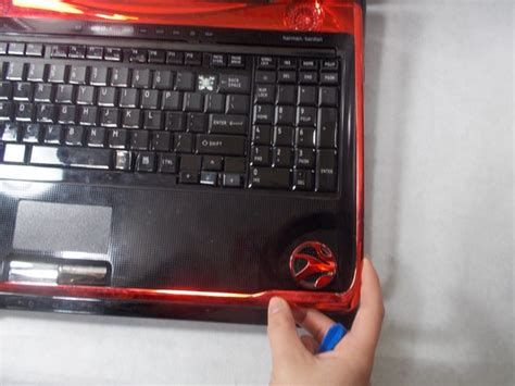 تعویض Lcd توشیبا مدل I Qosmio X305 Q704 ایران سرویس