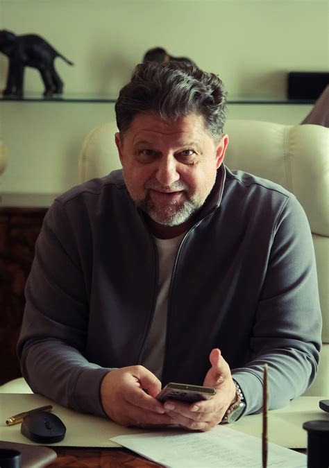 Фото Бедные смеются богатые плачут Кадр со съемок сериала «Бедные смеются богатые плачут