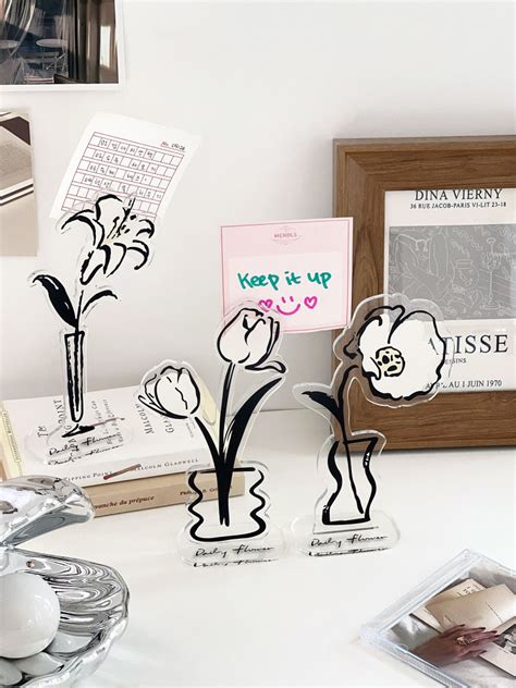 오닝 Owning 핸드 드로잉 플라워 스탠드 메모클립 아크릴 메모꽂이 명함홀더 엽서 사진꽂이 오브제 위시버킷