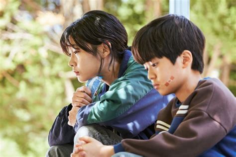 Who Plays 067 In Netflixs Squid Game 8 Facts About Hoyeon Jung