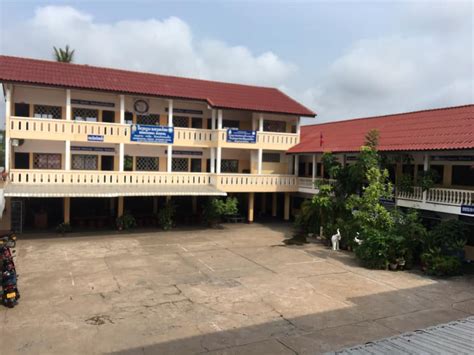 🎉🎉ໂຮງຮຽນ ໂຮງຮຽນ ອະນຸບານ ປະຖົມ ມັດທະຍົມຕອນຕົ້ນ ແສງສະໄໝ Facebook