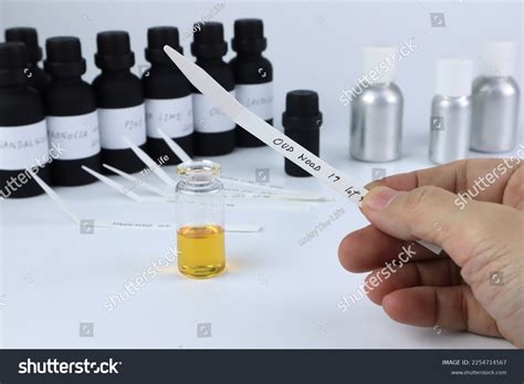 3773751 아이소매트릭 향수 이미지 스톡 사진 및 벡터 Shutterstock