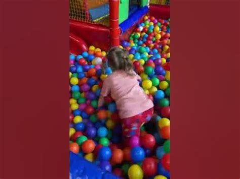 Веселая горка ! - YouTube