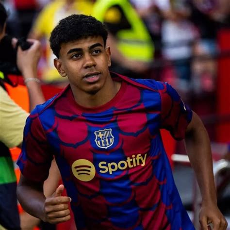 Iam Iam Doku • Threads Say More