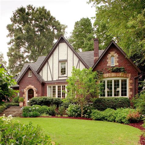 How To Pick The Best Color Combination For A House Exterior