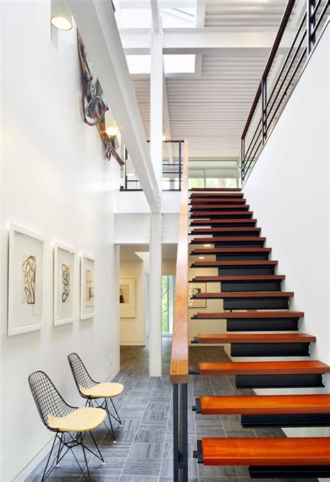 简约豪华别墅木楼梯装修设计效果图片 别墅设计图