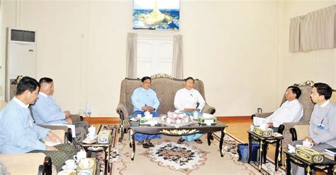 ပြည်ထောင်စုဝန်ကြီး ဒေါက်တာချာလီသန်းနှင့် ပြည်ထောင်စုဝန်ကြီး ဦးမျိုးသန့်တို့ မြန်မာနိုင်ငံအင်ဂျင