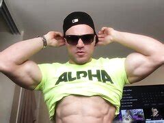 Hot Guys Muscle Master Pec And Bicep Bounce ThisVid